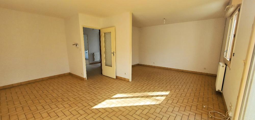 Maison - T3 - 71m² - Segre En Anjou Bleu (49520) | Havitat.fr - Action ...